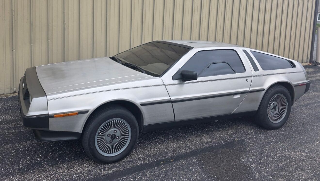 Buying DeLoreans - DeLorean Midwest